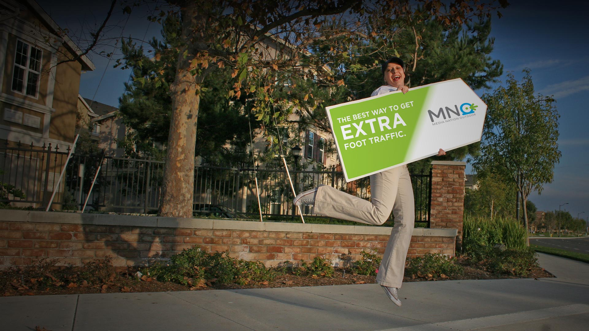 The best way to get extra foot traffic | Sign Spinners